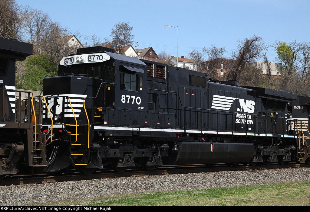 NS 8770